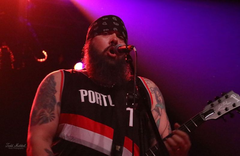 MANIC HISPANIC LIVE IN ANAHEIM